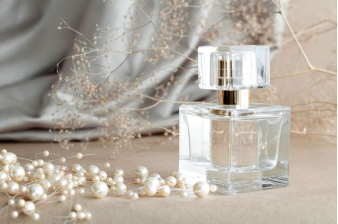 ELHA Cosmetics bv | Importeur/distributeur van parfums en cosmetica.